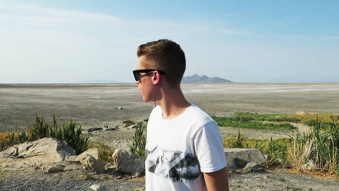 Szilveszter vs. YouTuberek | Középsuli.hu