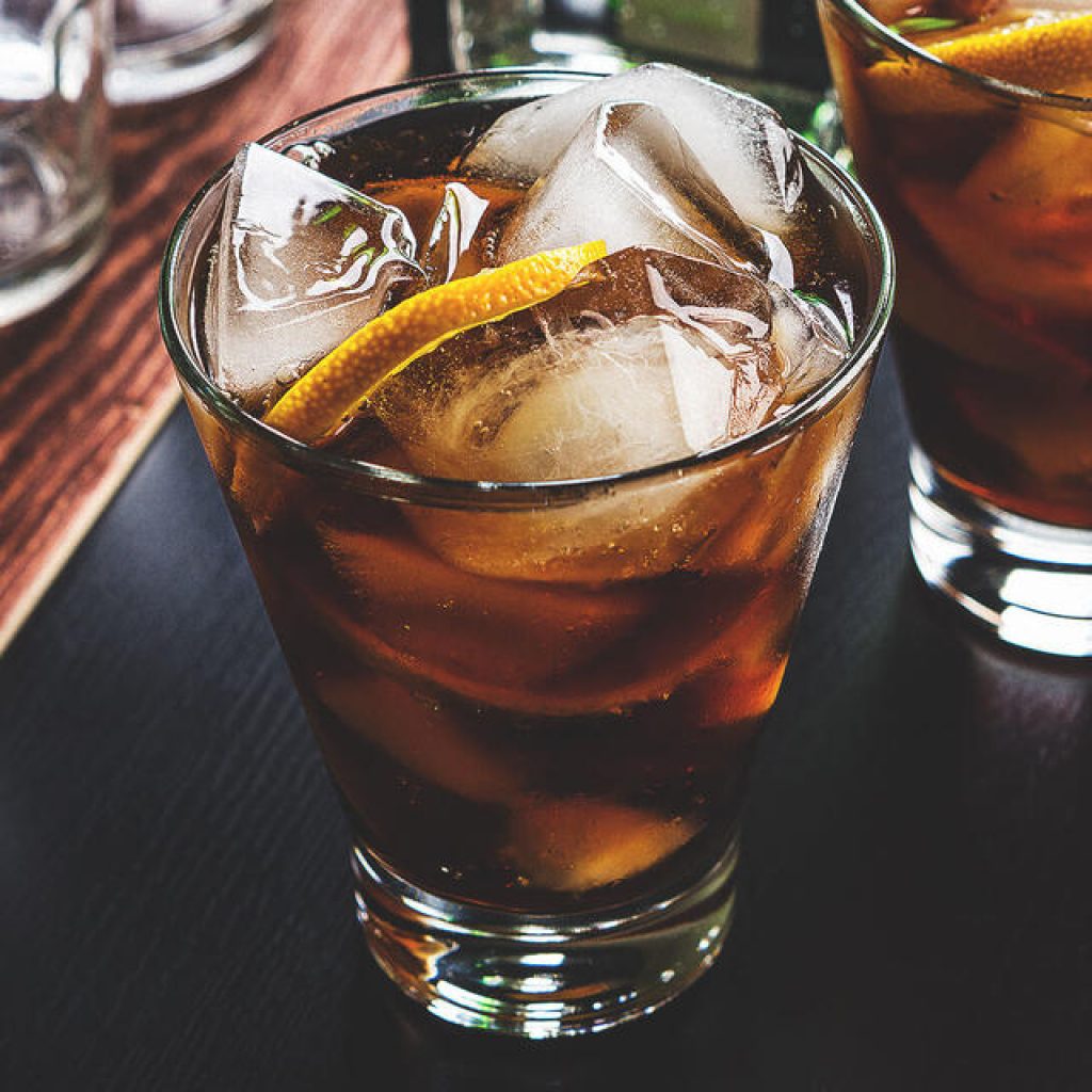 Miért fekete a kóla?